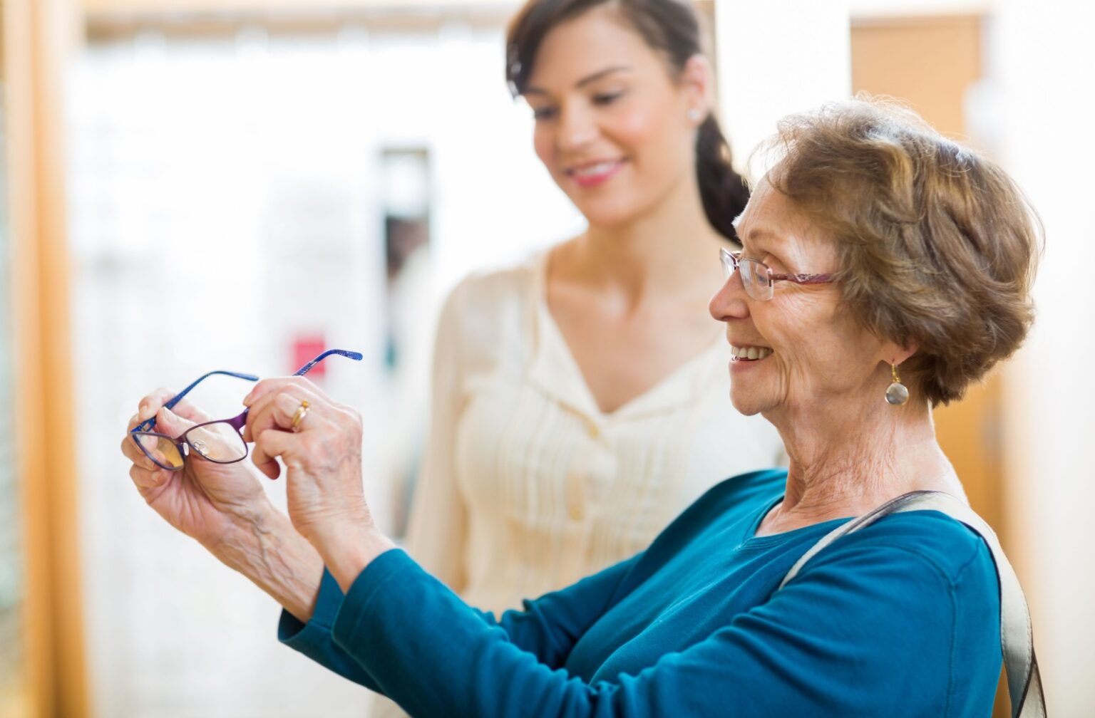 How Long Does It Take To Adjust To New Glasses? | Visionary Eye Centre